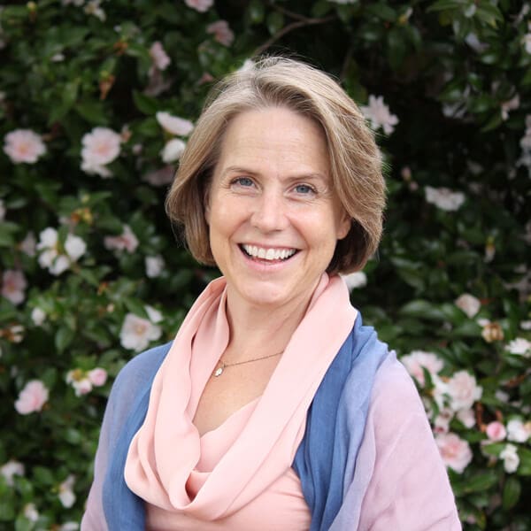 Elka_bio- Bag&Baggage Productions